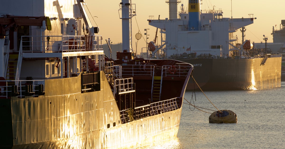 Blasting and coating oil tanks - Climate - Polygon Group